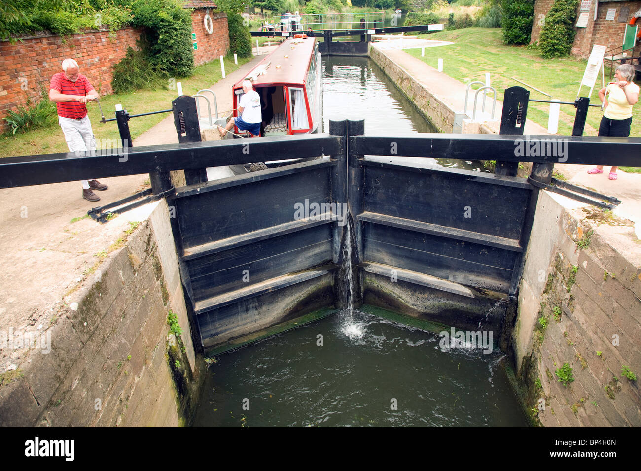 Boat lock river hi-res stock photography and images - Alamy