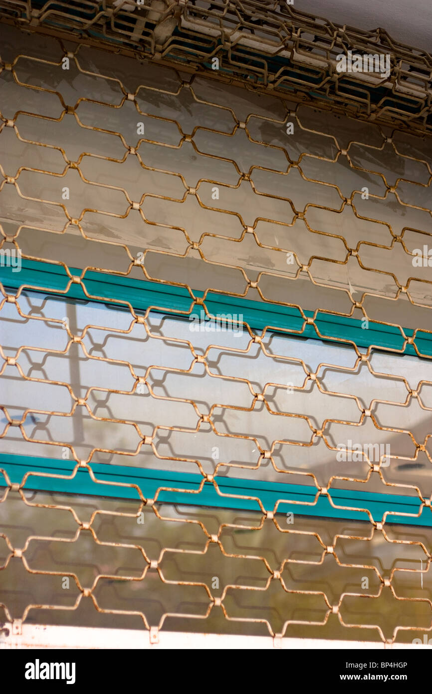 Windows and doors security hi-res stock photography and images - Alamy