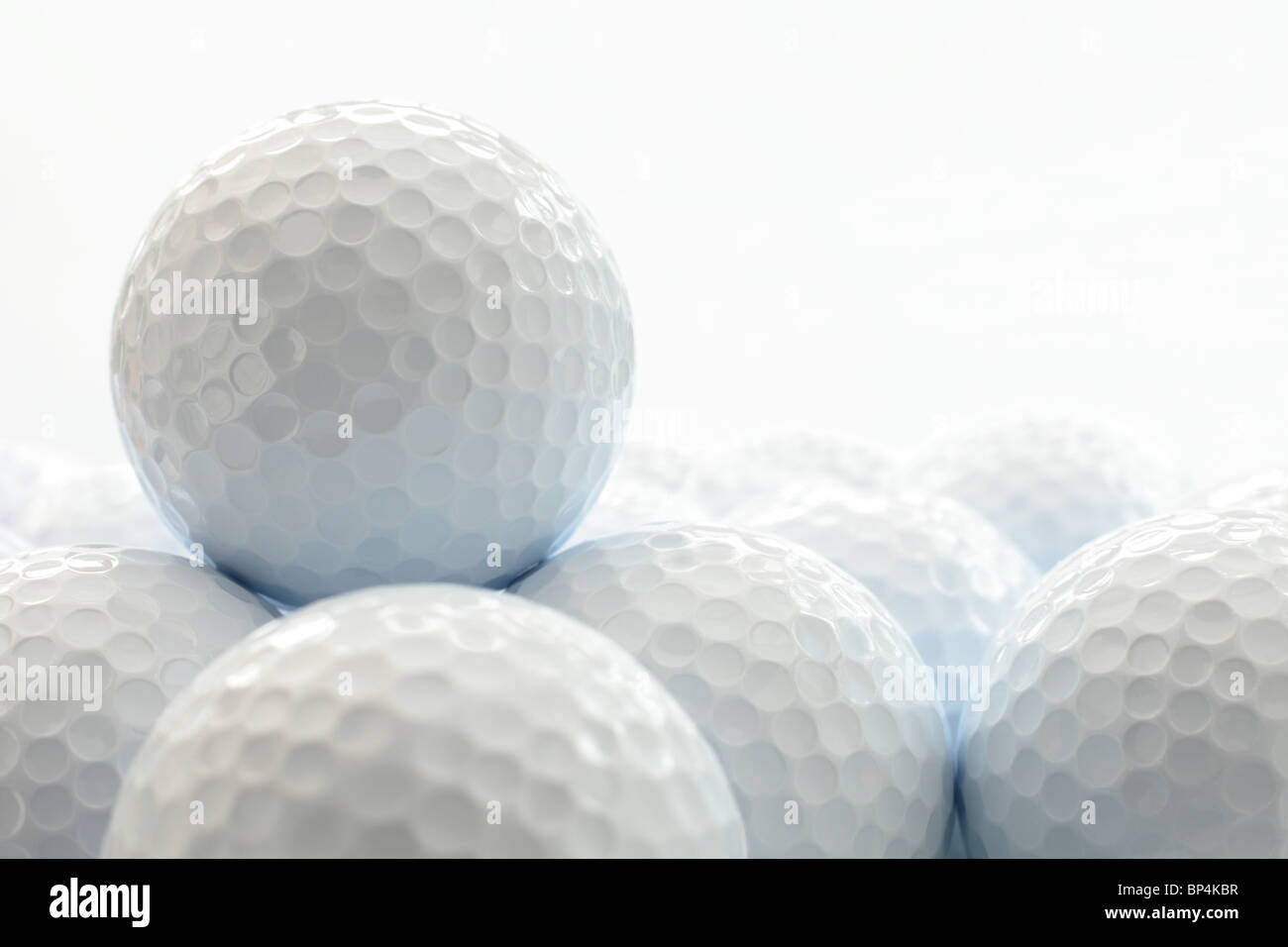 Many golf balls hi-res stock photography and images - Alamy
