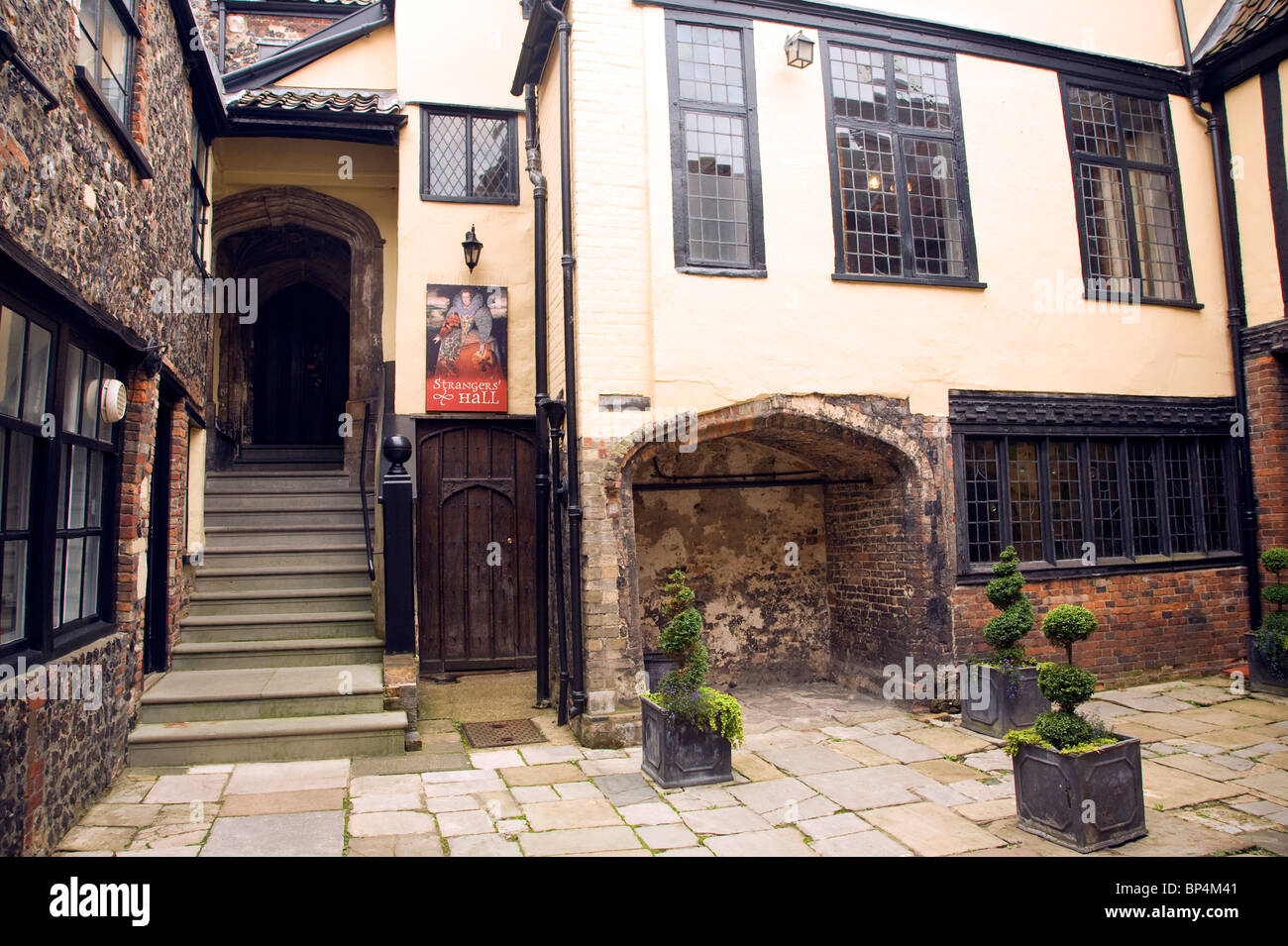 Strangers hall hi-res stock photography and images - Alamy