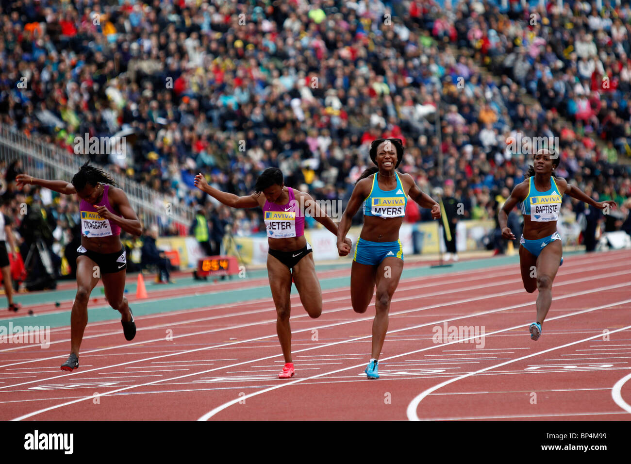 Women 100m race hi-res stock photography and images - Alamy