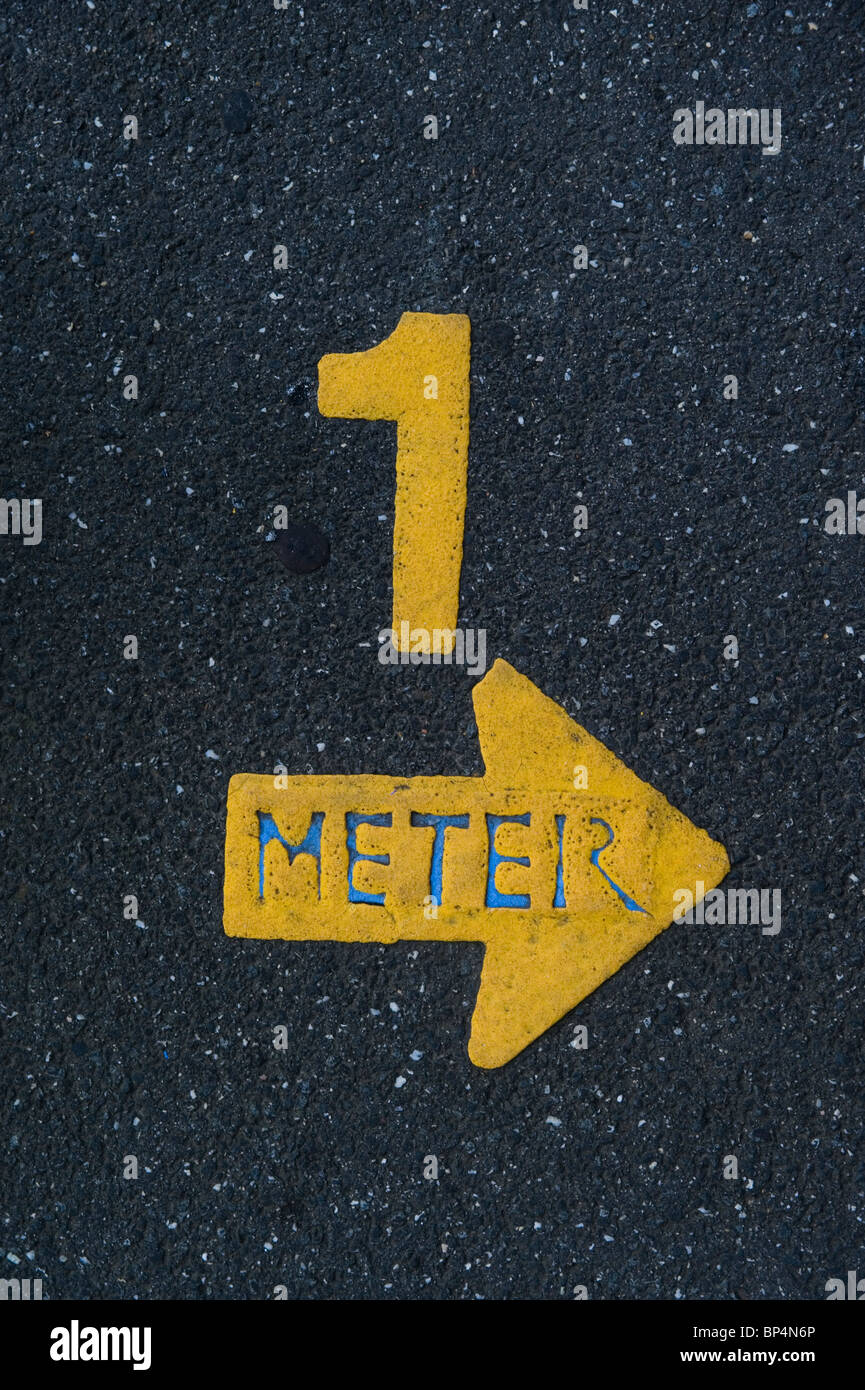 no 1 road marker sign Stock Photo - Alamy