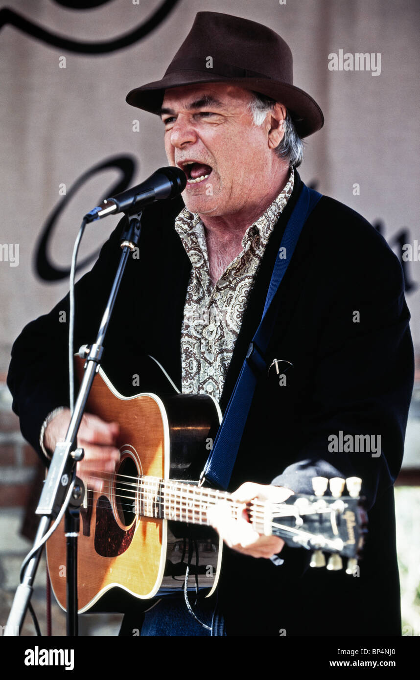 Singer songwriter David Olney performs at South by Southwest. Austin ...