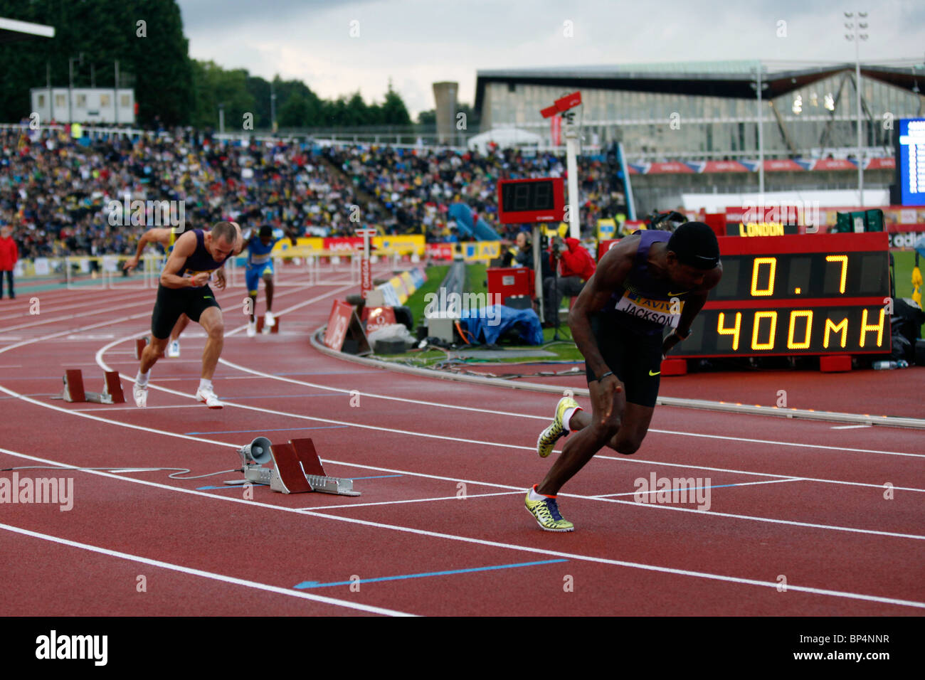 Mens 400 meter hurdles hi-res stock photography and images - Alamy