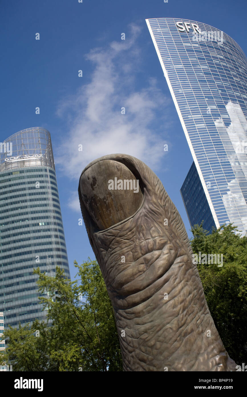 France paris big thumb sculpture hi-res stock photography and images ...
