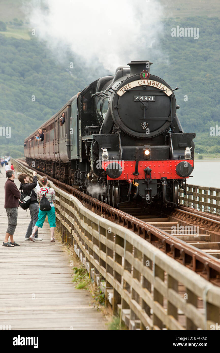 LMS 4-6-0 Black 5 locomotive number 44871 pulling "The Cambrian ...