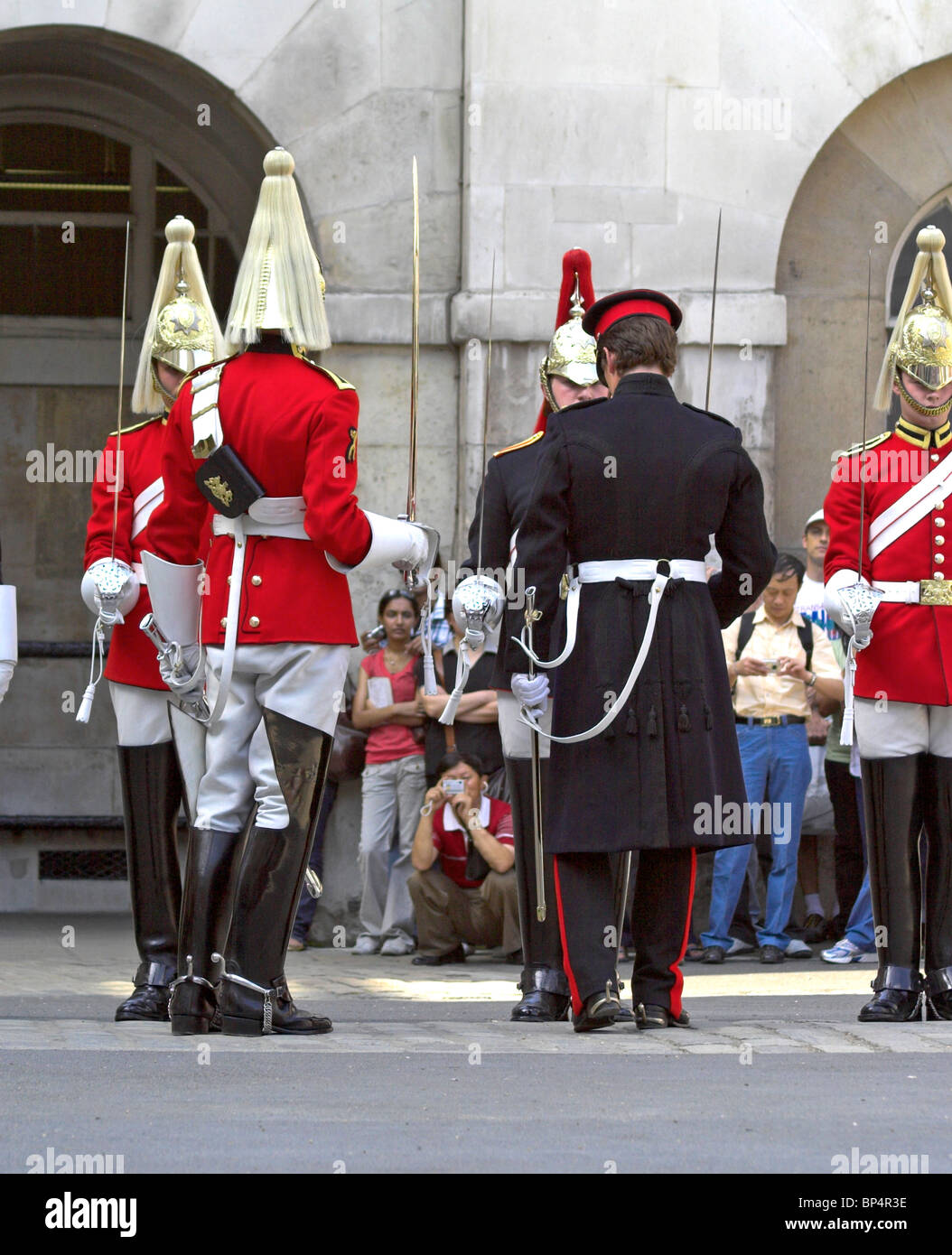 Changing guards in london hi-res stock photography and images - Alamy