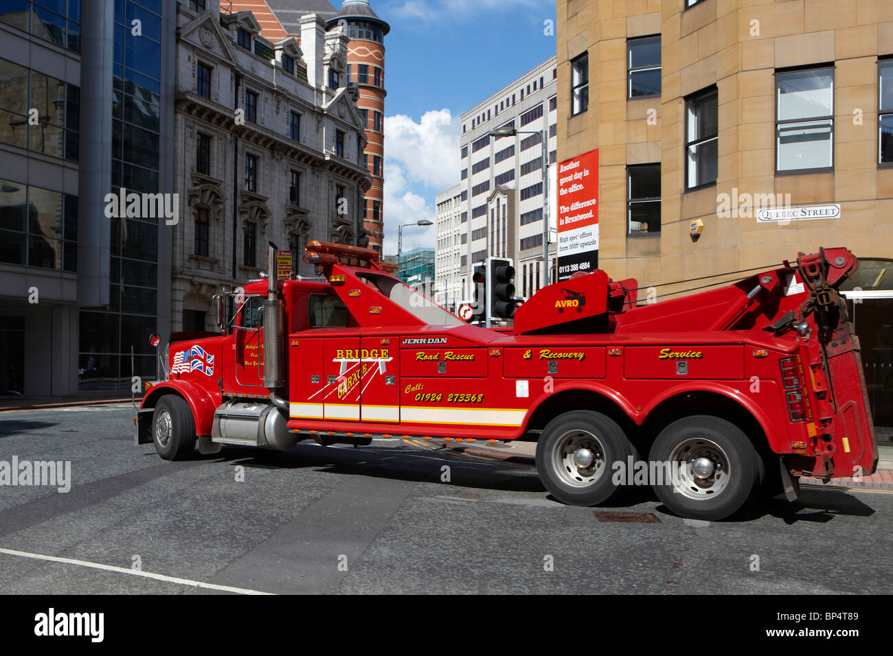 Road rescue service hi-res stock photography and images - Alamy