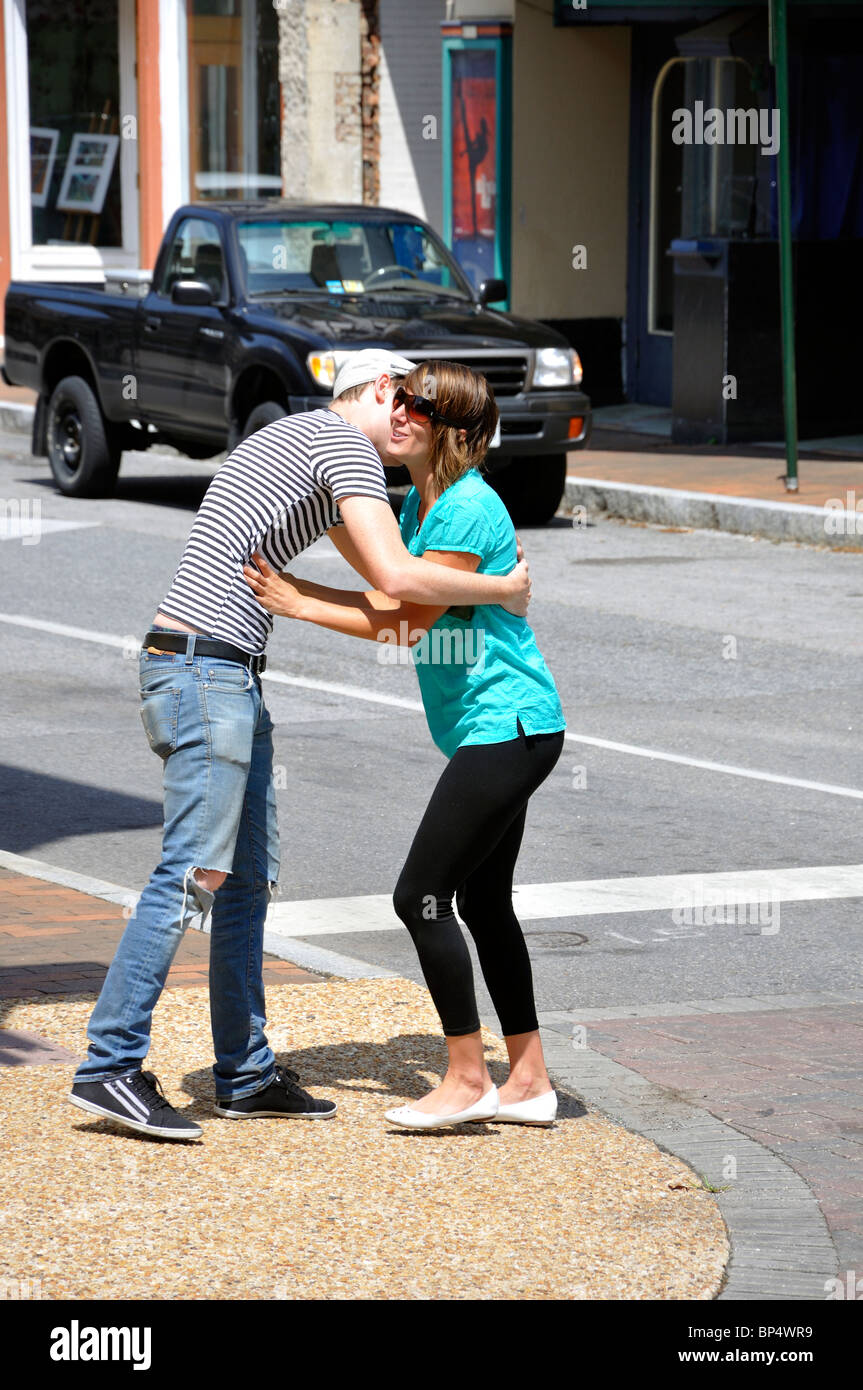 Virginia kissing hi-res stock photography and images - Alamy