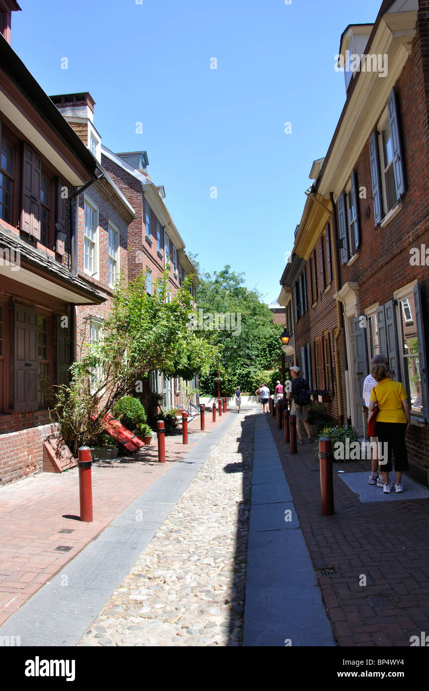 Elfreth Alley, - the oldest still inhabited street in Philadelphia ...
