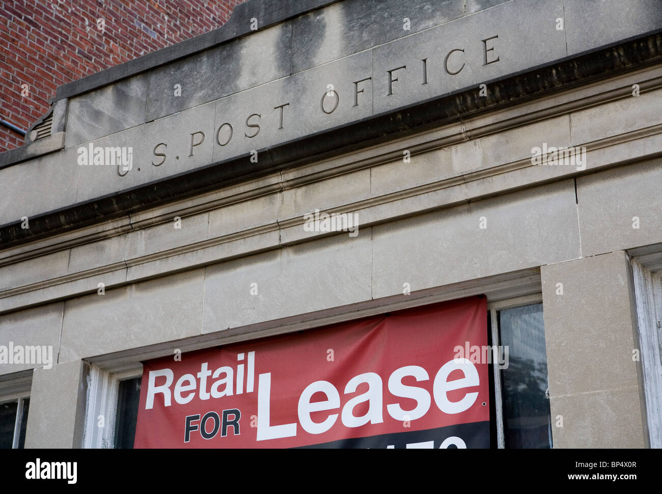 Empty post office hi-res stock photography and images - Alamy