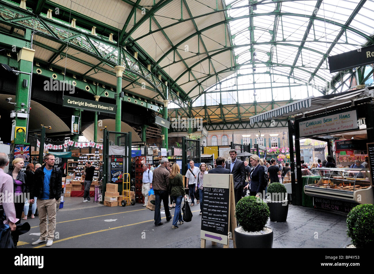 Uk market canopy hi-res stock photography and images - Alamy