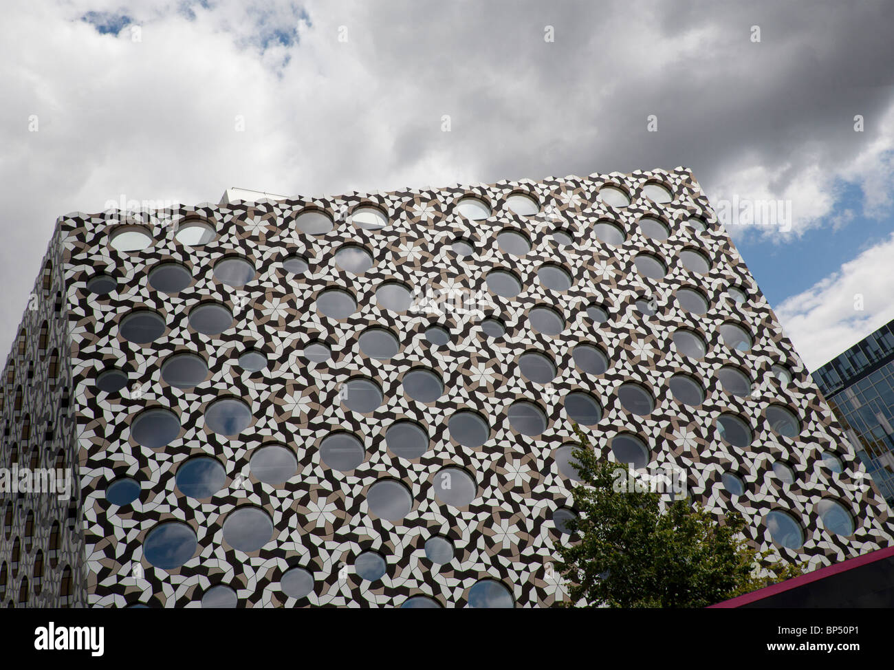 Ravensbourne Ravensbourne University Students Present 12 Architecture