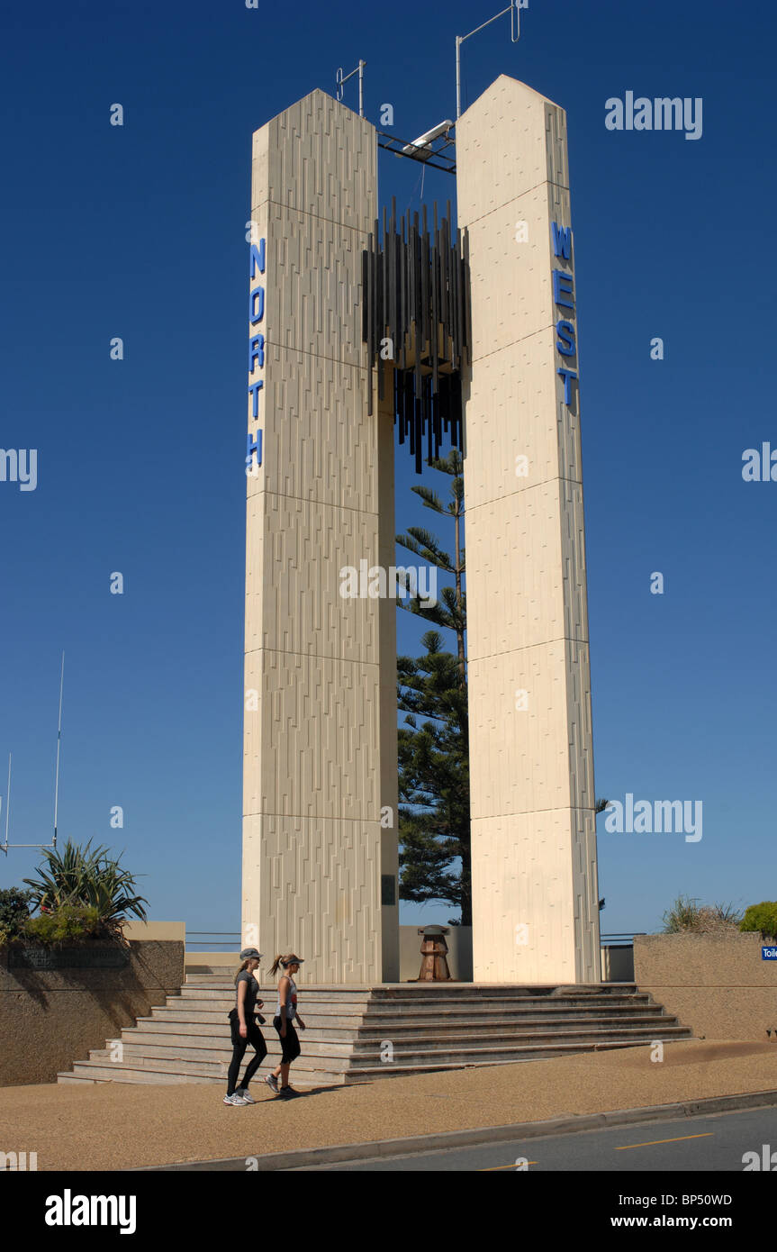 Coolangatta Monument (marking boundary of Queensland and New South ...