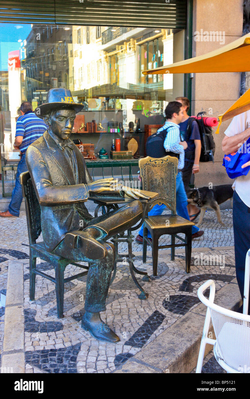 Statue of Fernando Pessoa on Largo do Chiado, Lisbon, Portugal Stock ...
