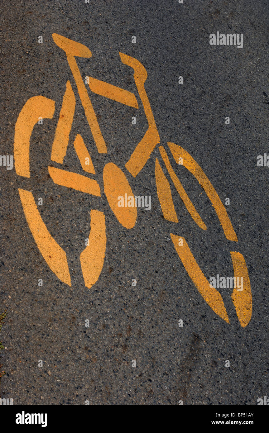 Bicycle Warning Sign, Gold Coast, Queensland, Australia Stock Photo - Alamy