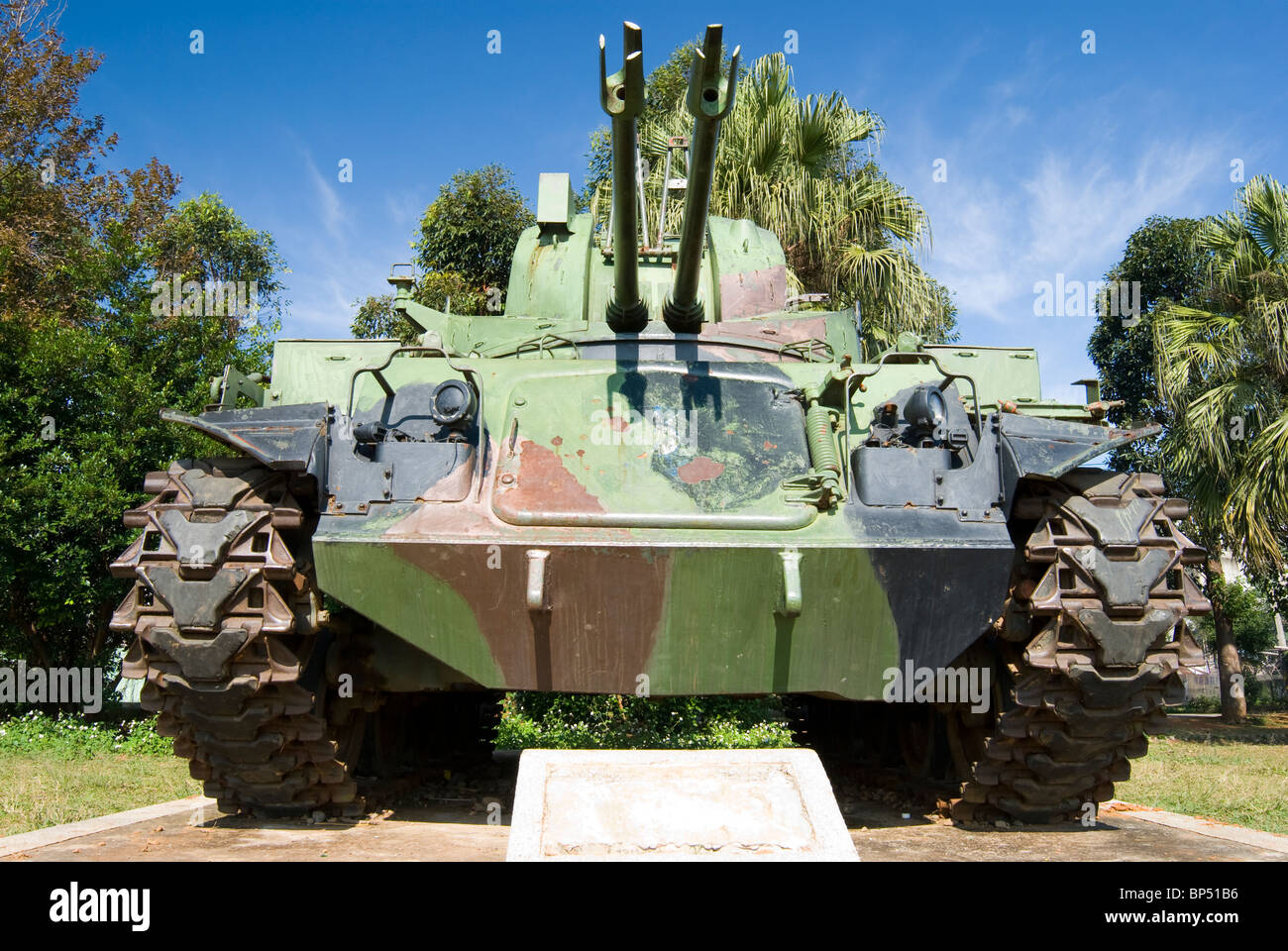 Army tanks display hi-res stock photography and images - Alamy