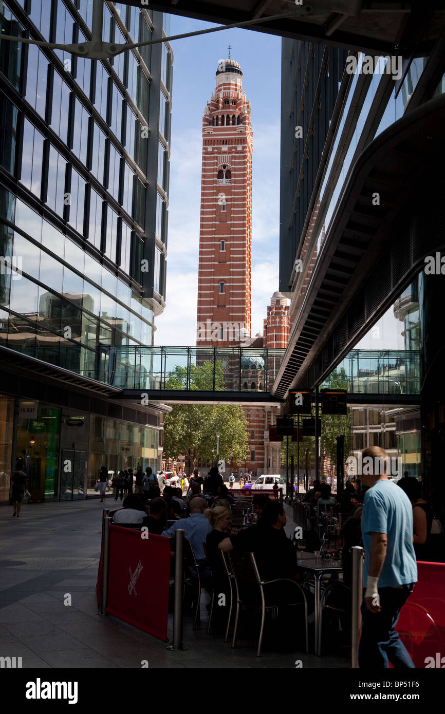 People relaxing at a restaurant in Cardinal Place shopping precinct ...