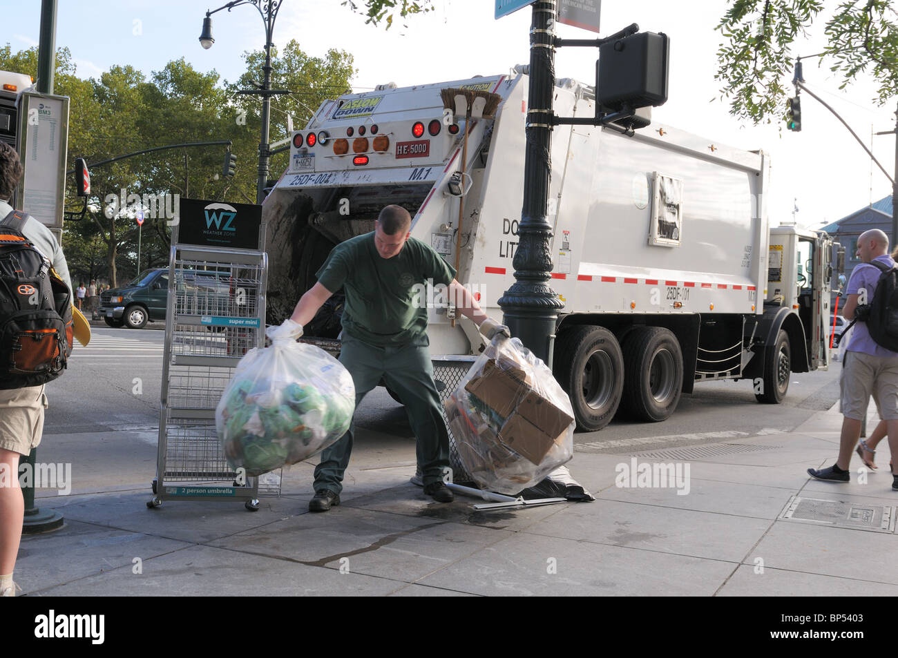 Garbage collector hi-res stock photography and images - Alamy
