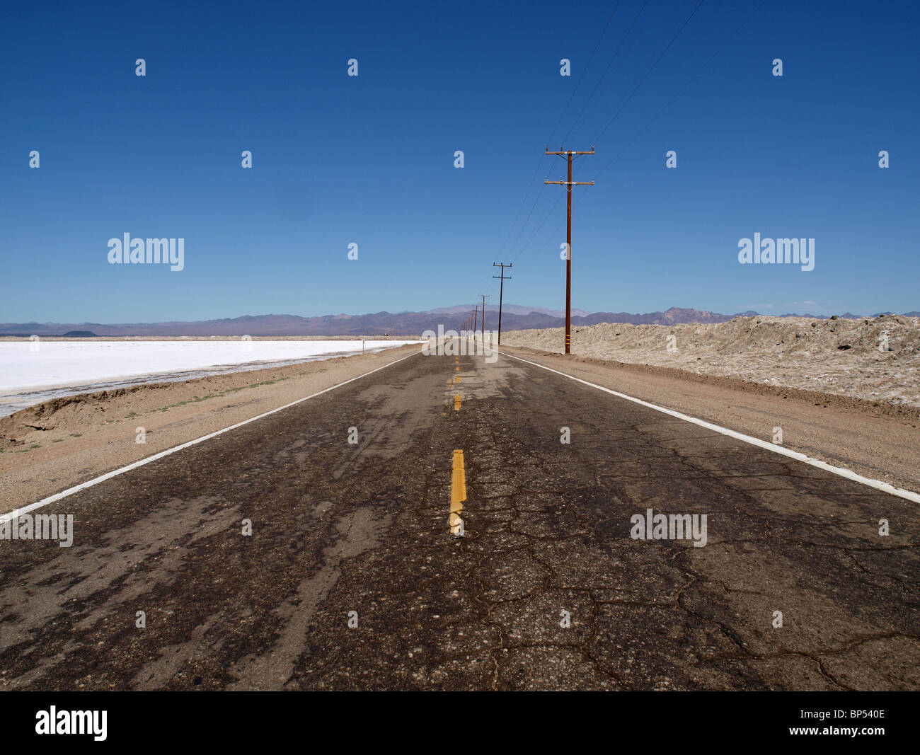 Old highway view hi-res stock photography and images - Alamy