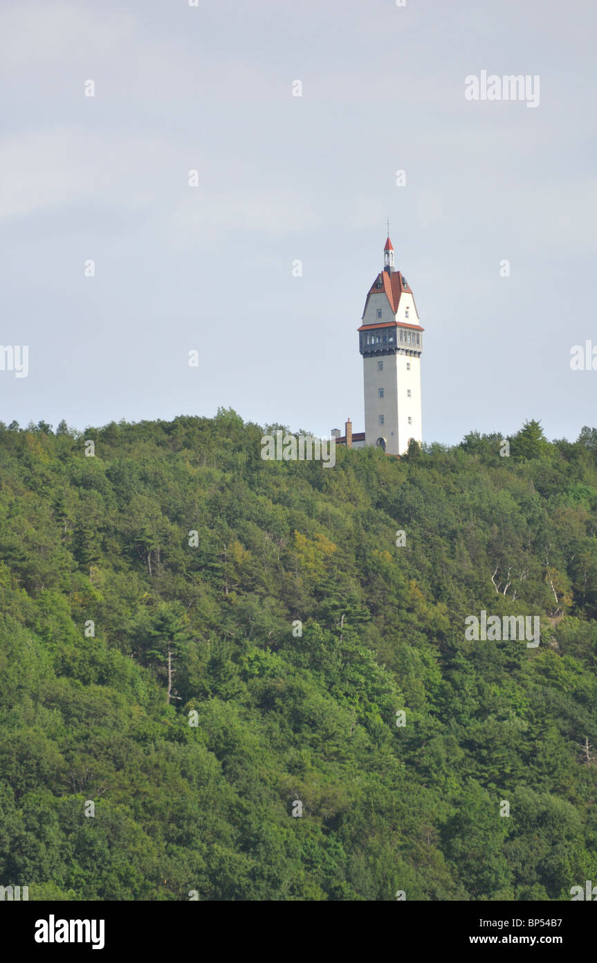 Heublein Tower, Talcott Mountain State Park, Avon, Connecticut, USA ...