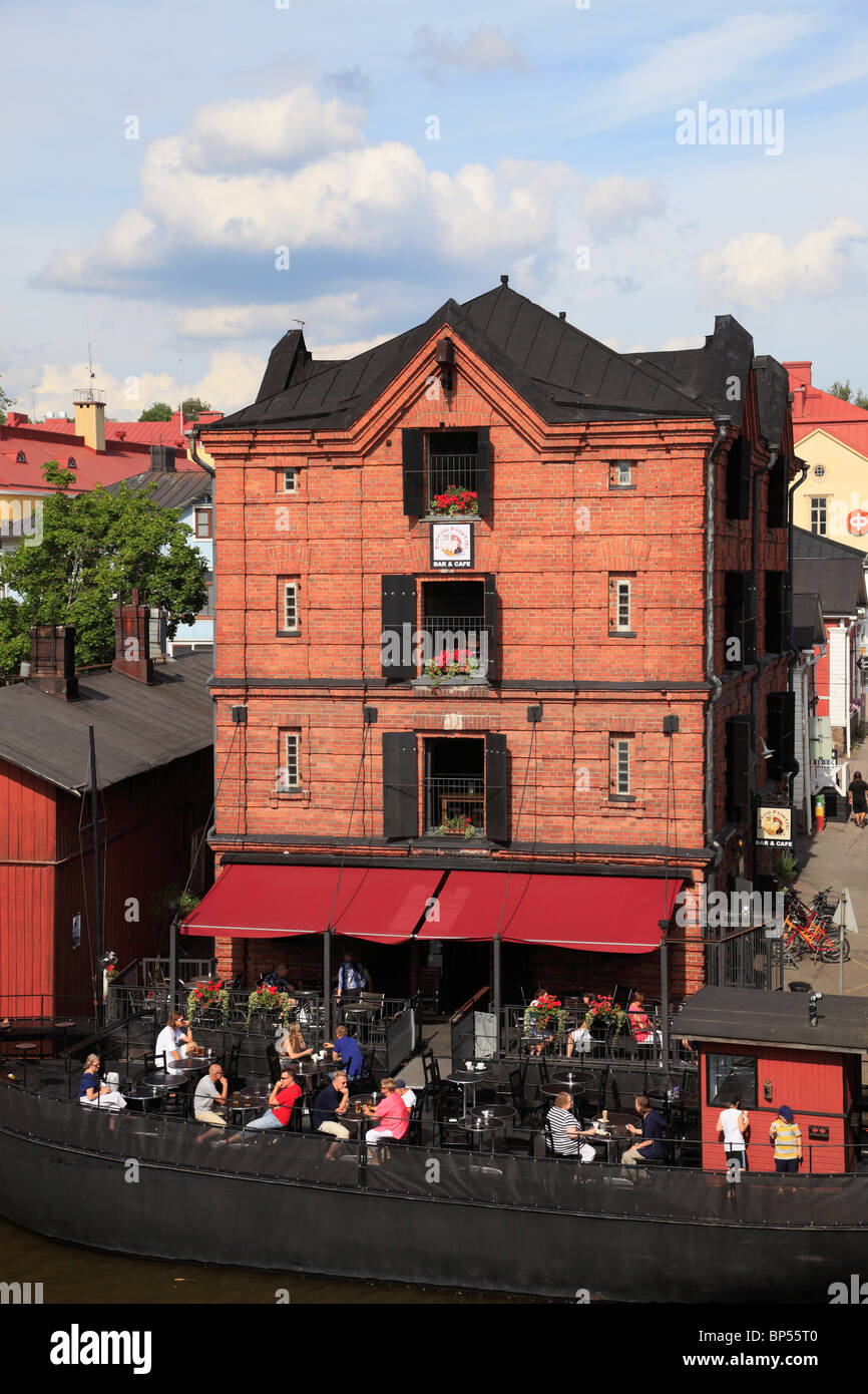 Riverside terrace hi-res stock photography and images - Alamy