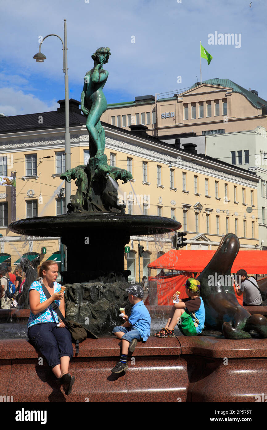Finland, Helsinki, Havis Amanda fountain, statue, people Stock Photo ...