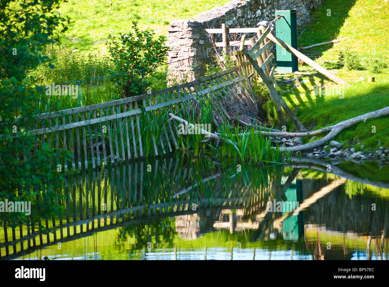 Barrier across river hi-res stock photography and images - Alamy