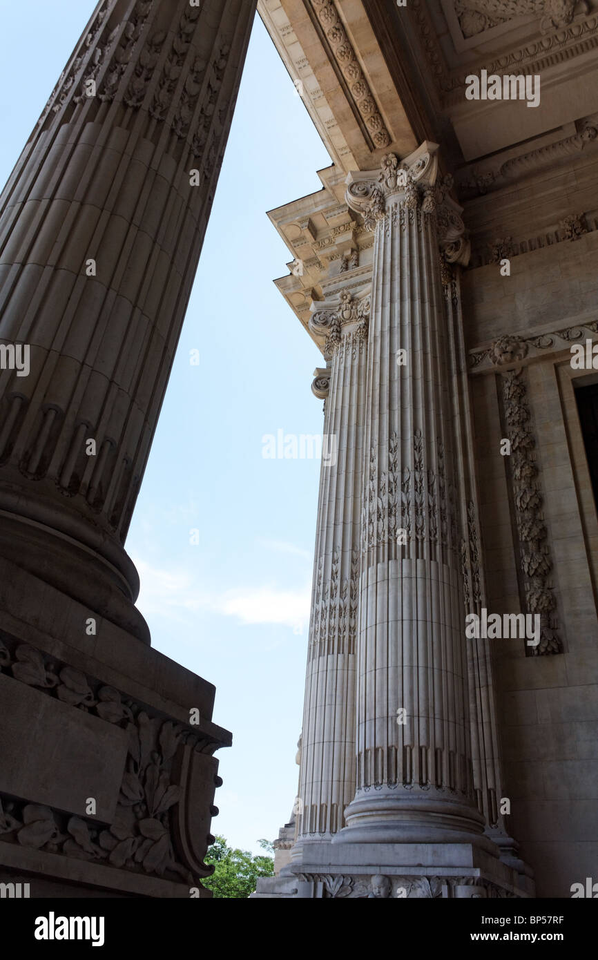 Columns of the "Grand Palais" entrance, Paris, Great palace of the ...
