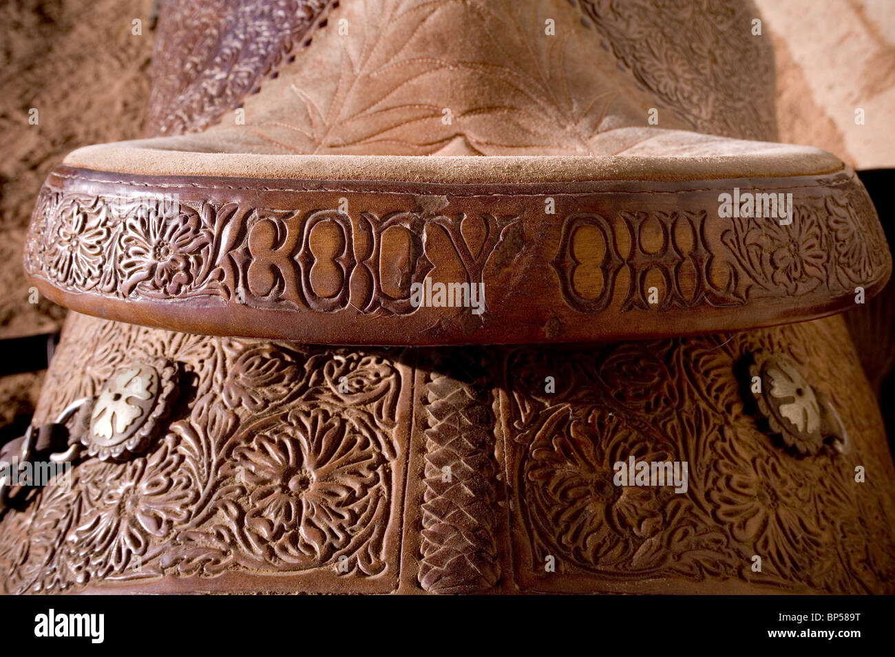 Professional Ropers Saddle Stock Photo - Alamy