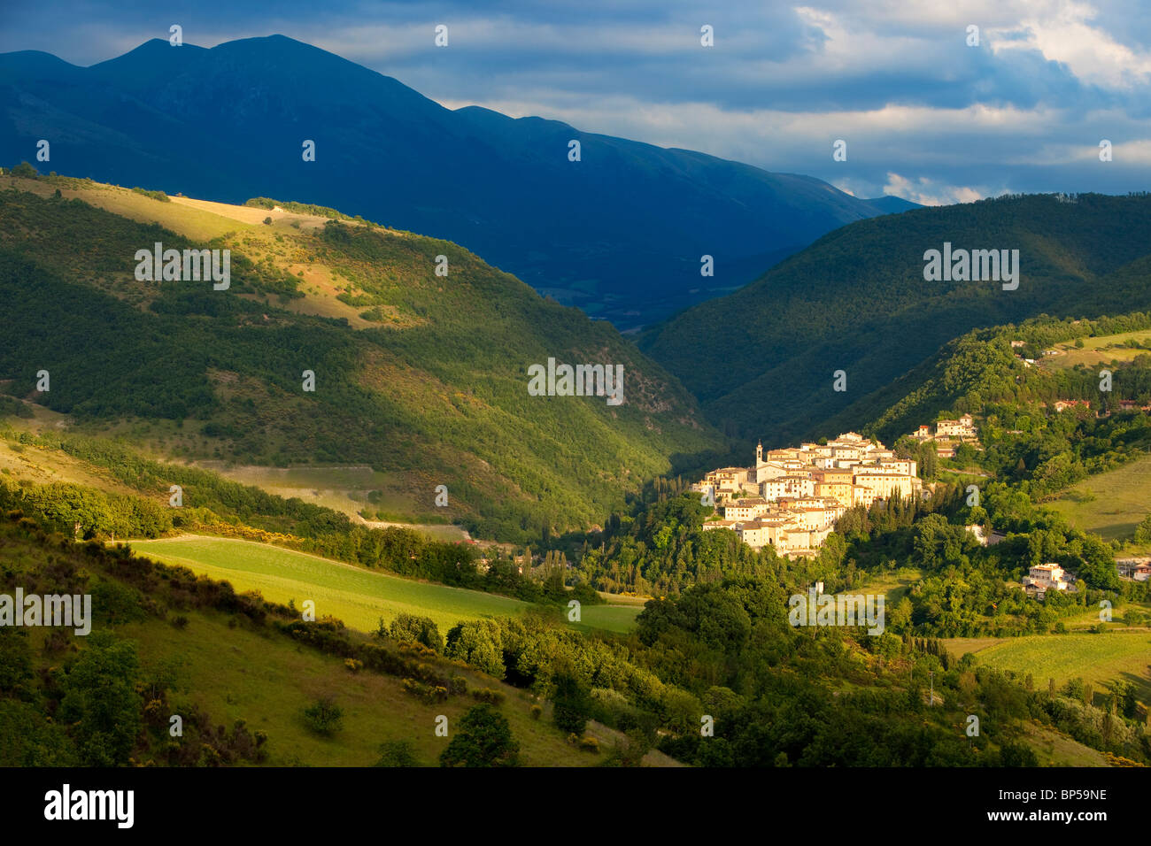 Medieval town of Preci in the Valnerina, Monti Sibillini National Park ...