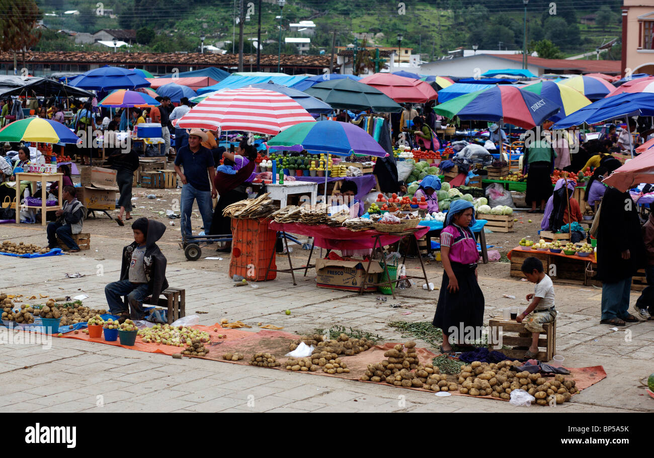 The daily market in San Juan Chamula near San Cristobal de Las Casas in ...