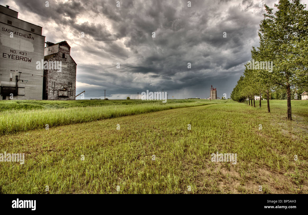 Storm Clouds over Grain Elevator Saskatchewan Stock Photo - Alamy
