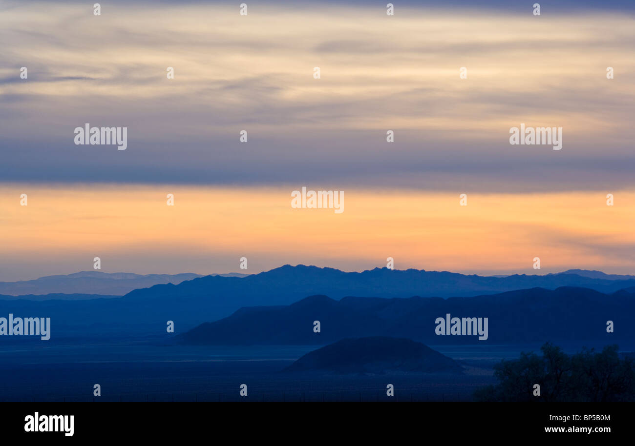 Mohave desert hi-res stock photography and images - Alamy