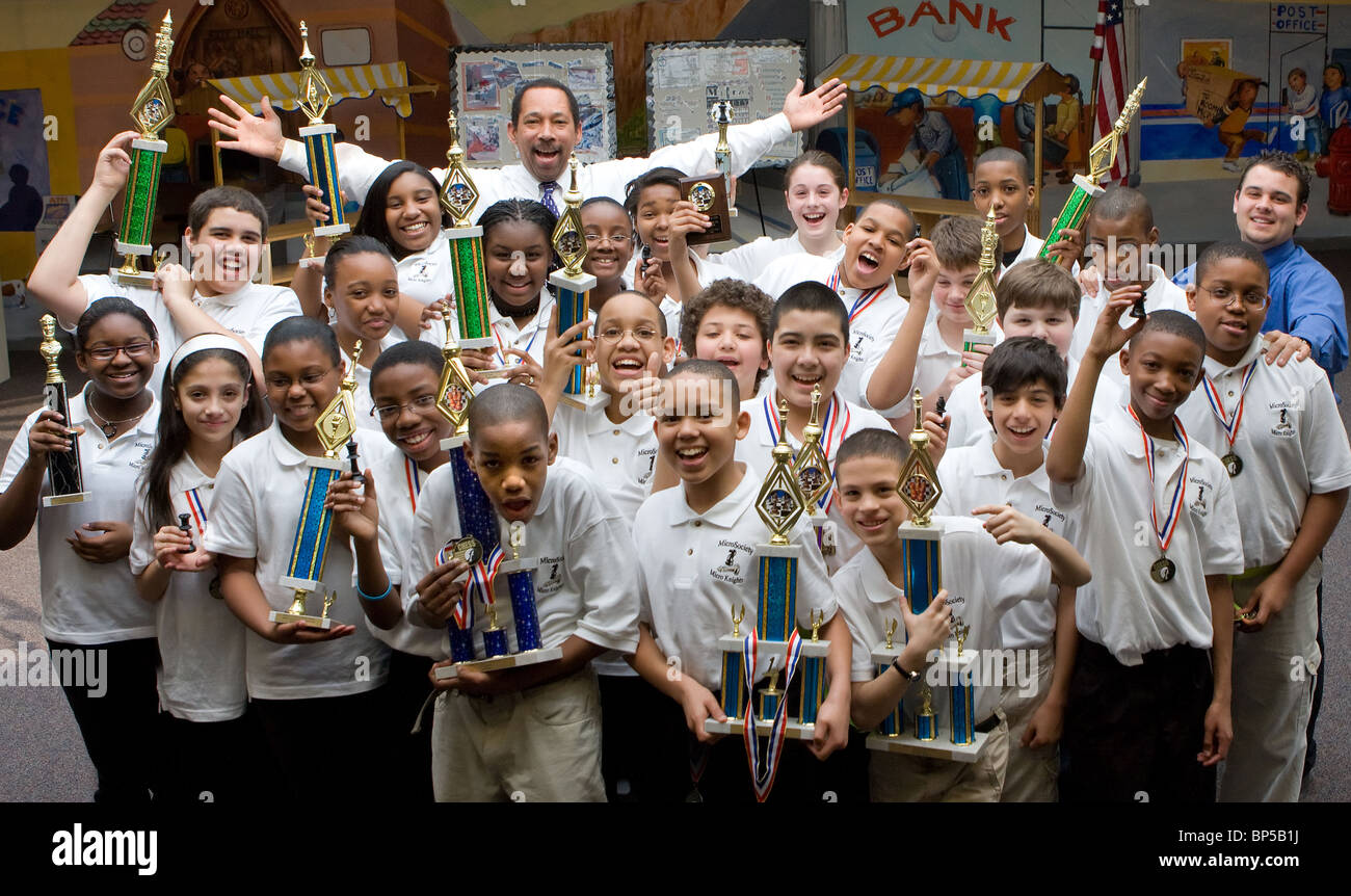 Chess trophies hi-res stock photography and images - Alamy