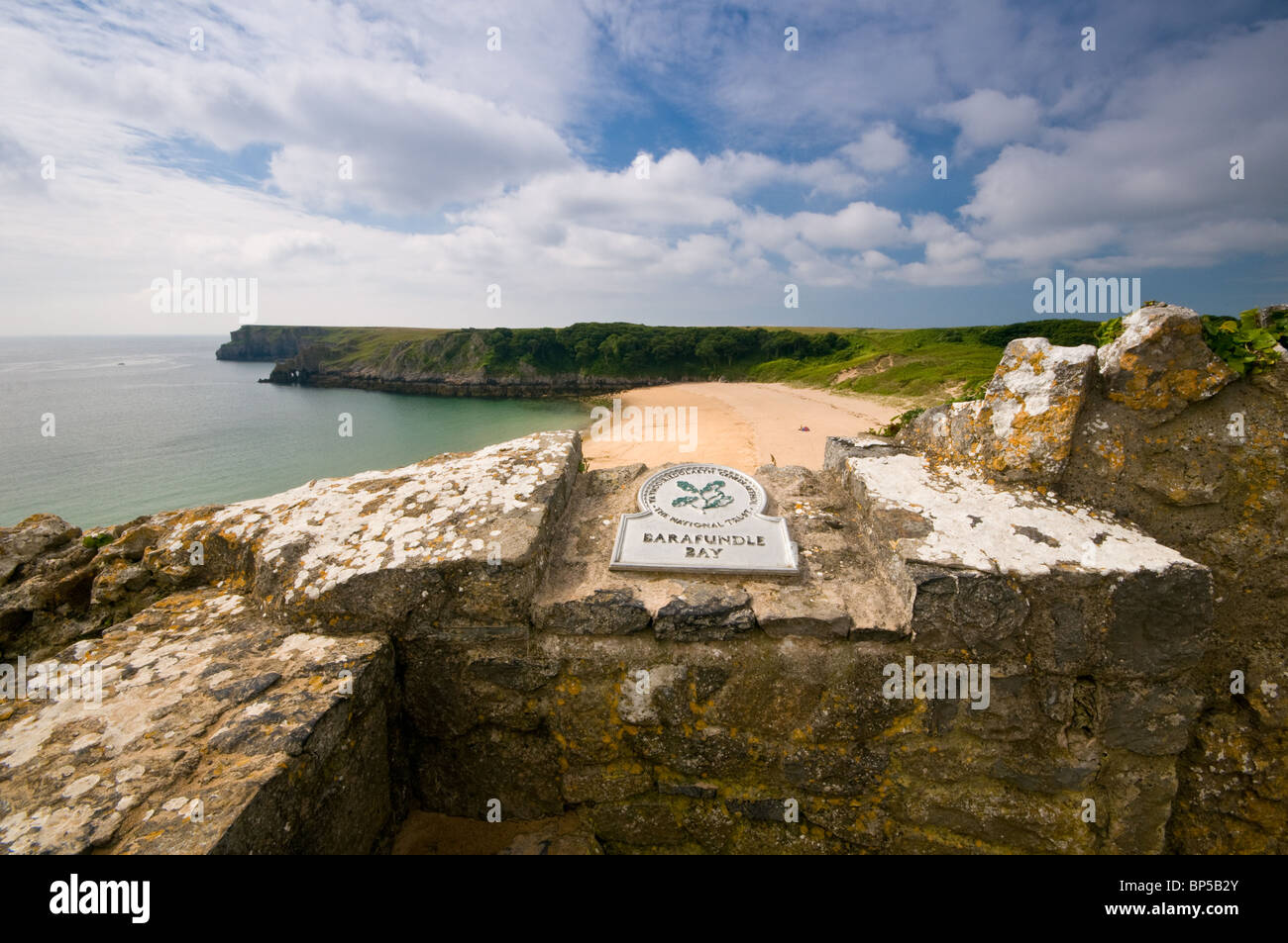 Barafundle bay pembrokeshire hi-res stock photography and images - Alamy