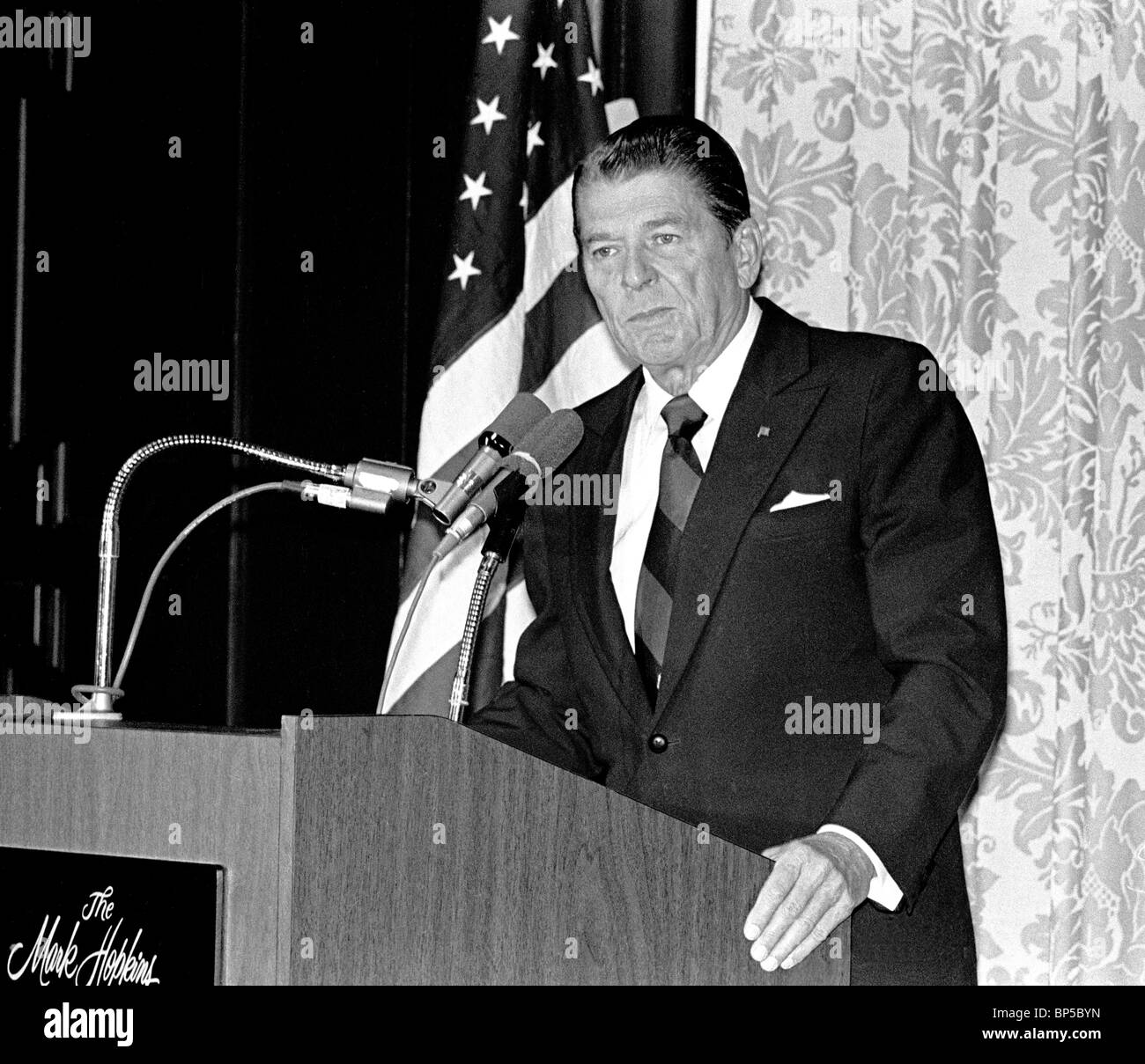 President ronald reagan politician Black and White Stock Photos ...