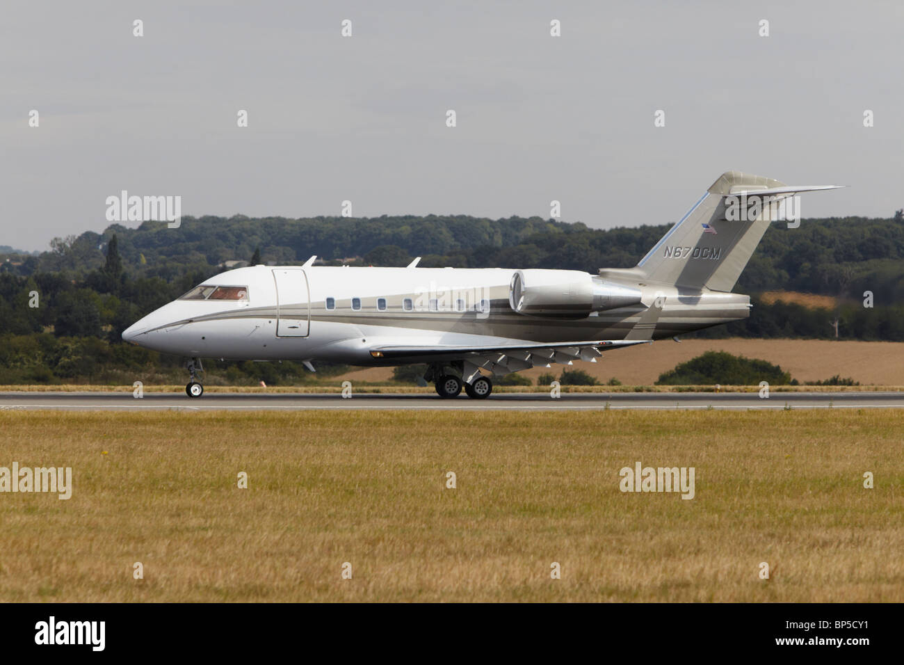 Bombardier Cl 600 2b16 Challenger 604 High Resolution Stock Photography ...