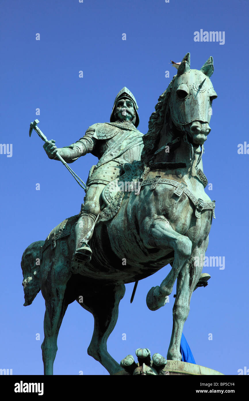 Sweden, Göteborg, Gothenburg, Karl IX statue Stock Photo - Alamy