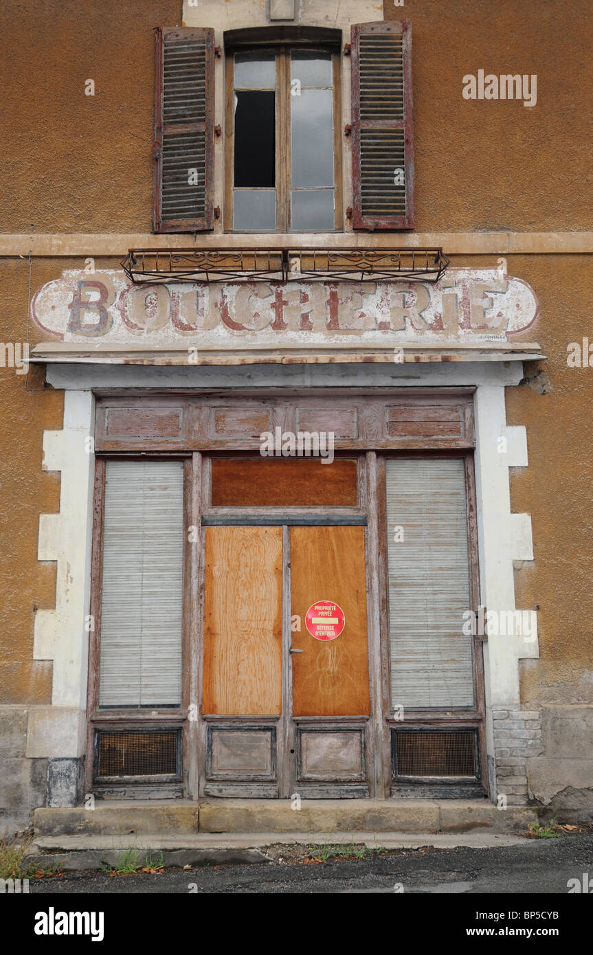 Small town abandoned businesses hi-res stock photography and images - Alamy