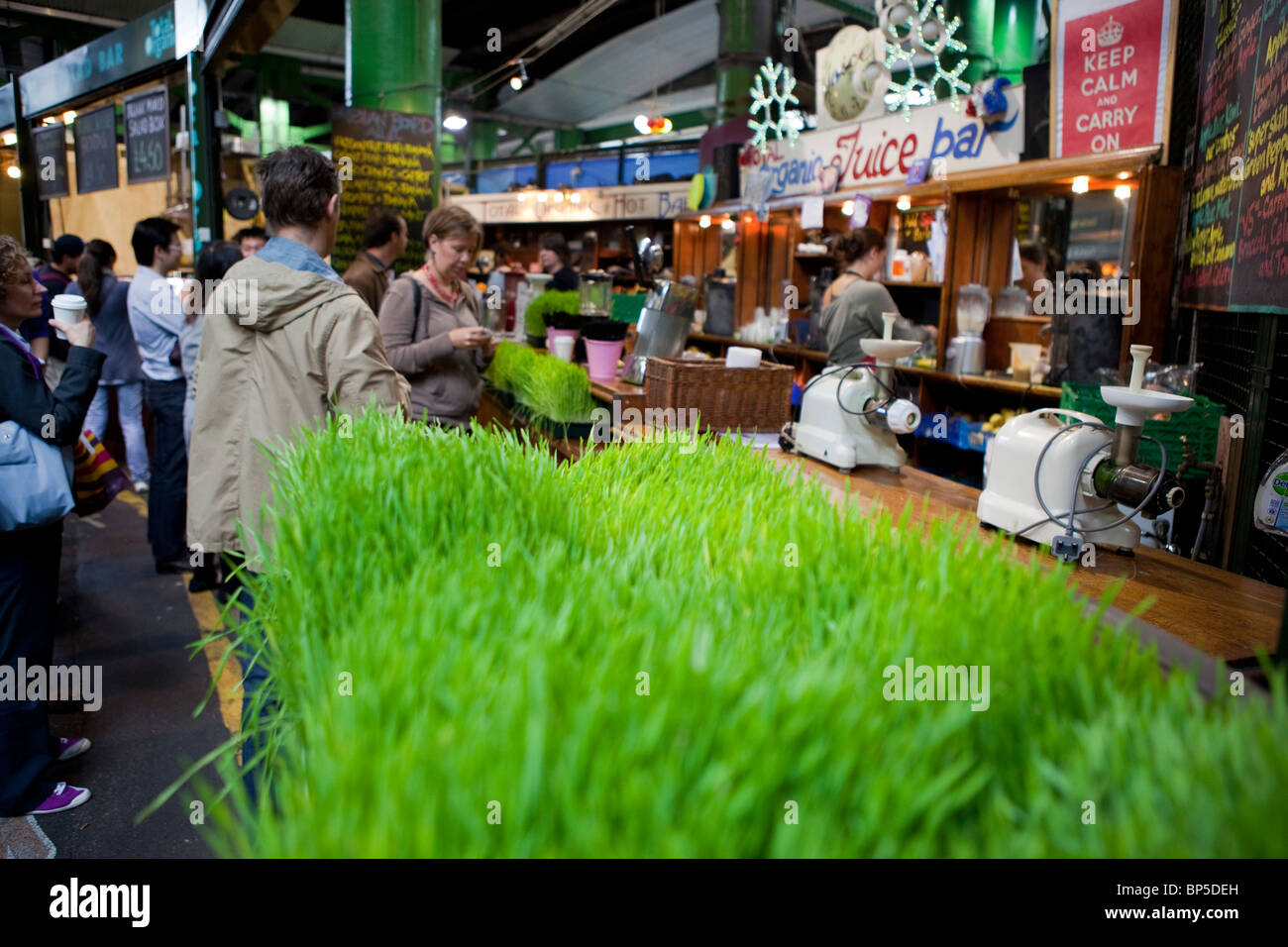 Juice stall borough market hi-res stock photography and images - Alamy