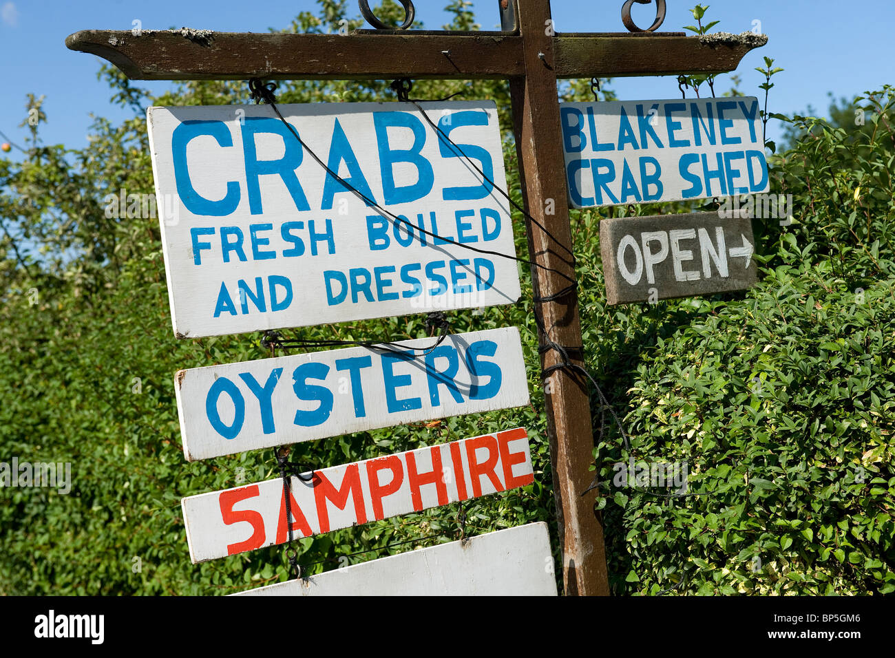 Seafood sign hi-res stock photography and images - Alamy