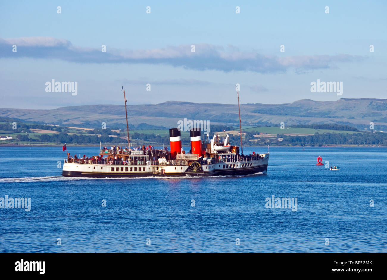 Ocean going paddle steamer Waverley returning from a cruise and heading ...