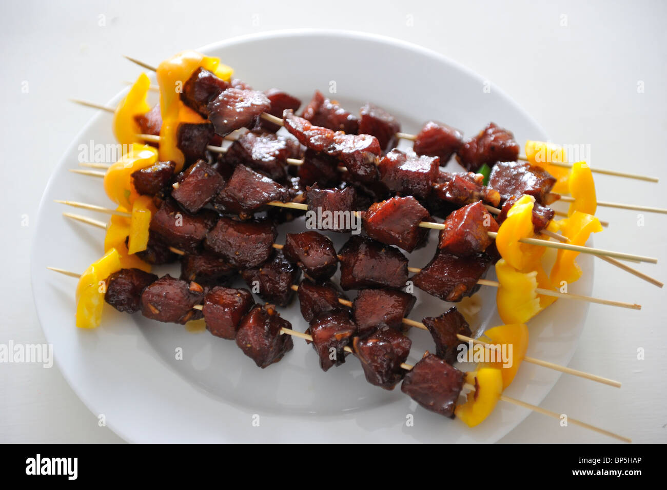 Meat brochettes ready for the barbecue Stock Photo - Alamy