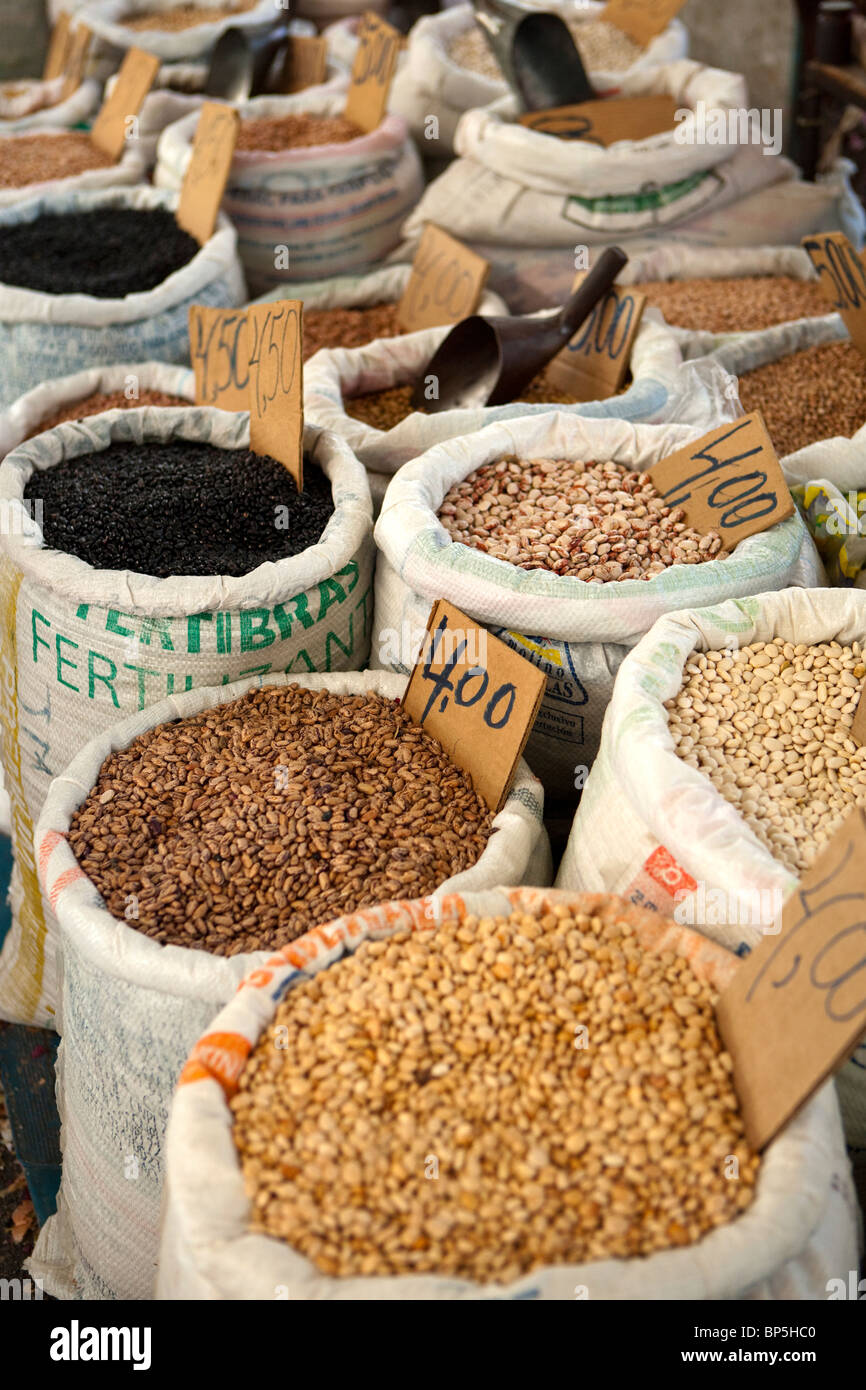 Seed sales hi-res stock photography and images - Alamy