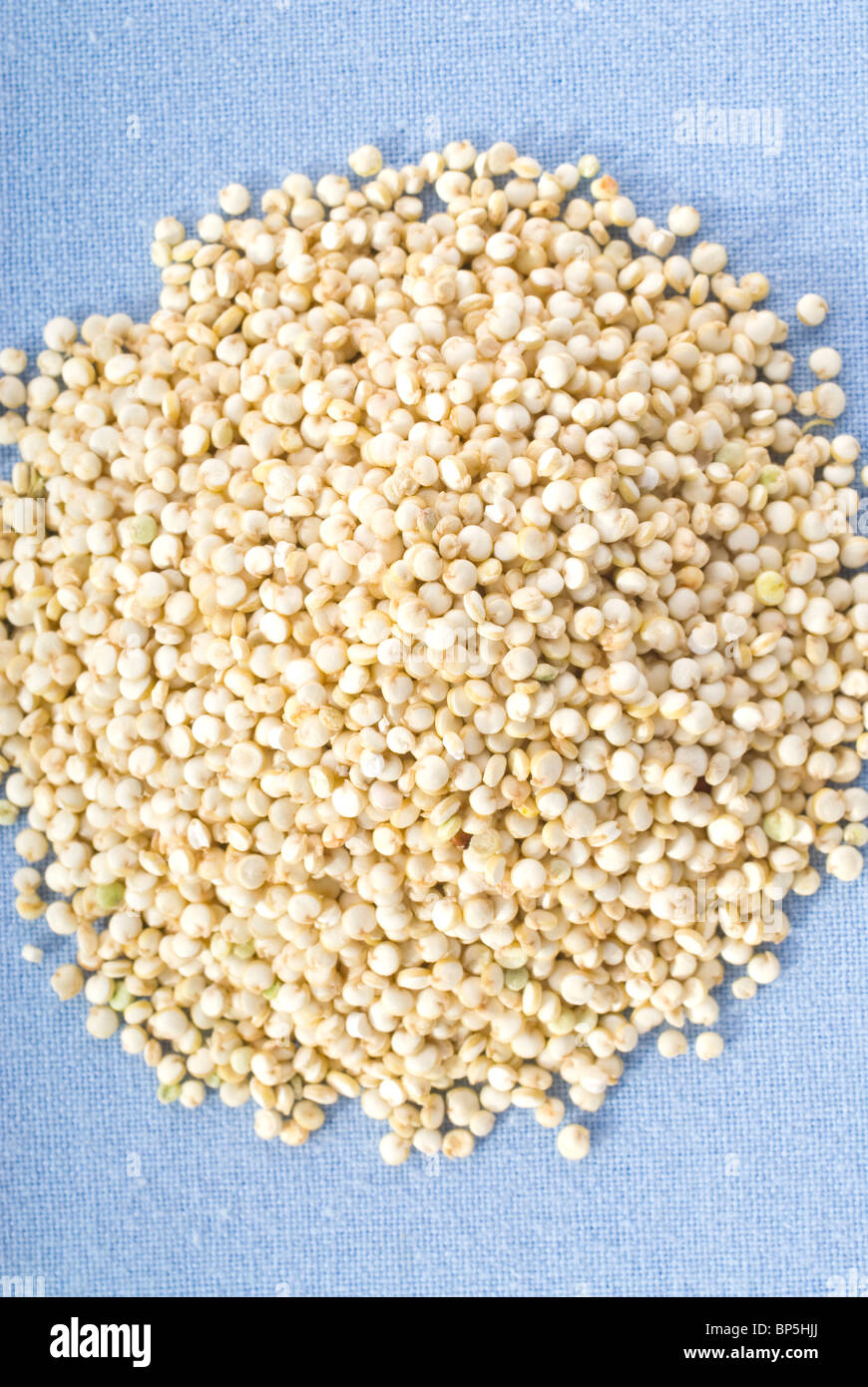 quinoa grains pile Stock Photo - Alamy