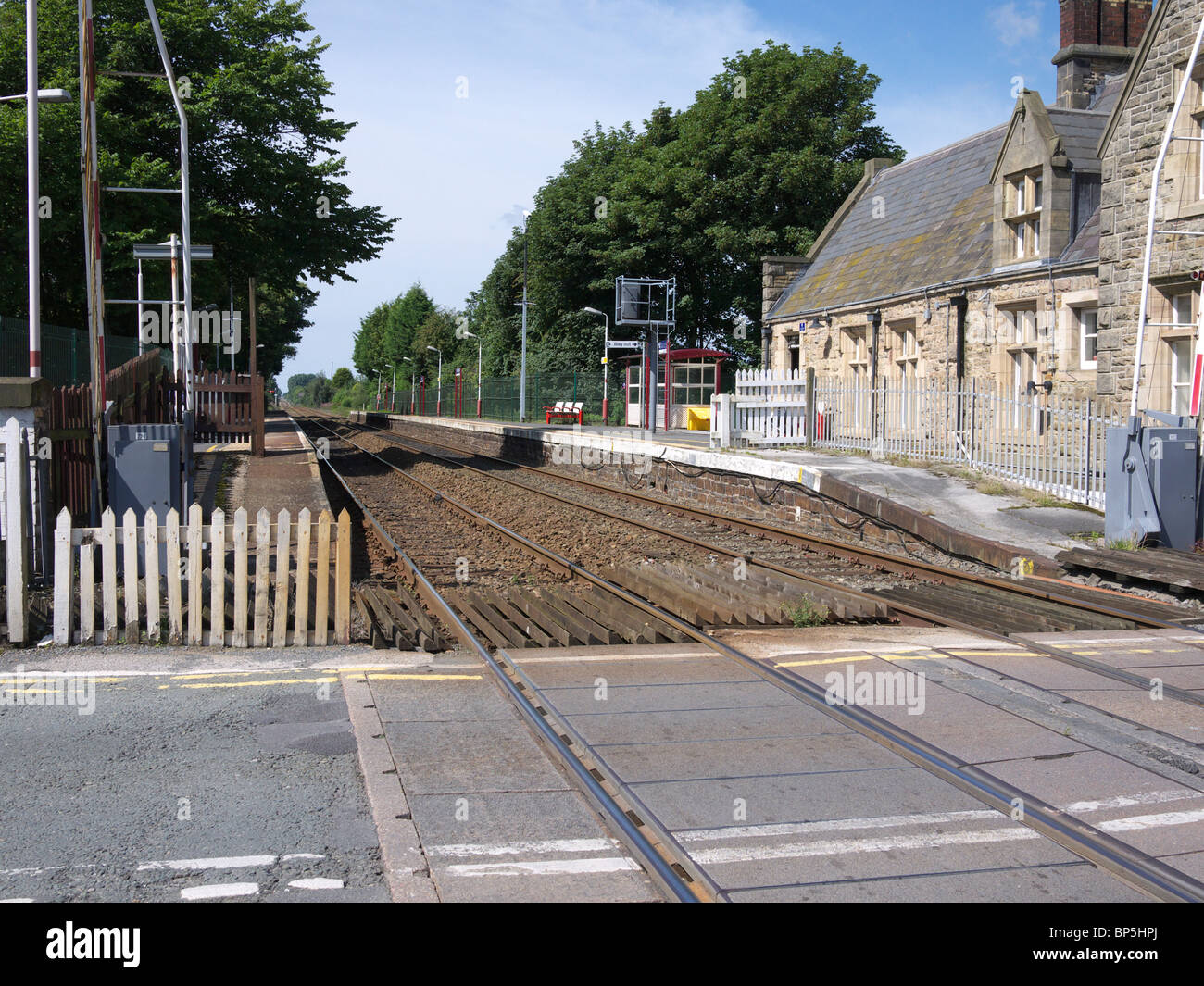 Parbold railway station and level crossing, Lancashire, England, UK ...