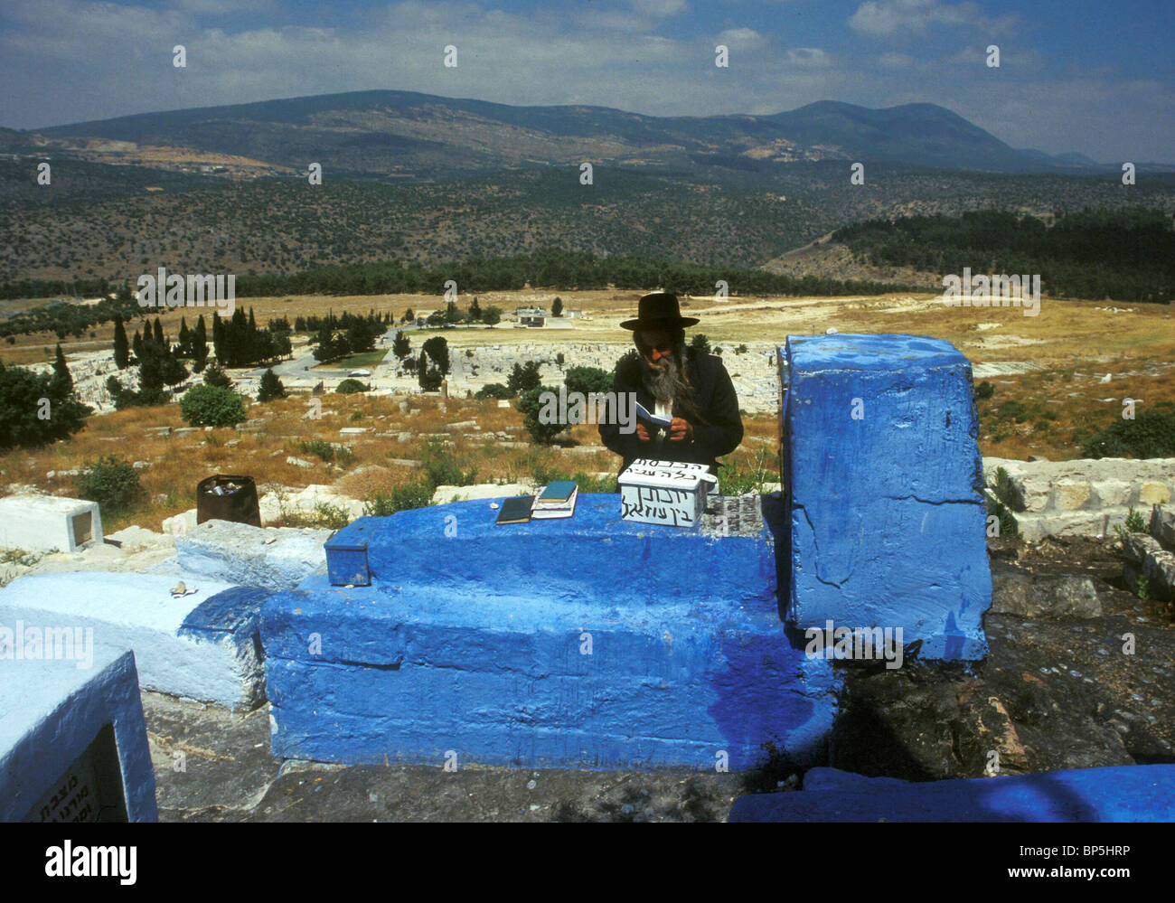 3256 tomb of rabbi isaak luria haari hi-res stock photography and ...