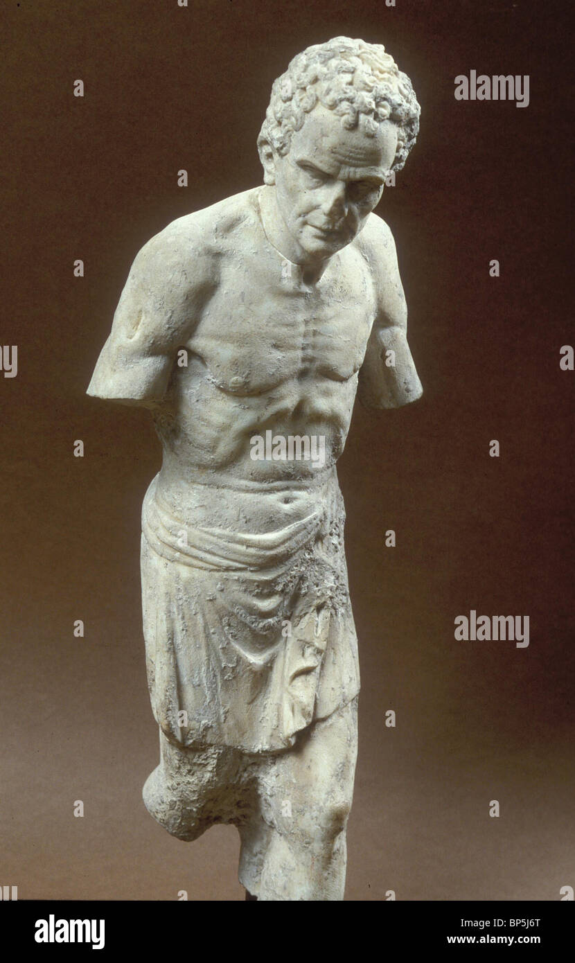 Roman statue man hi-res stock photography and images - Alamy