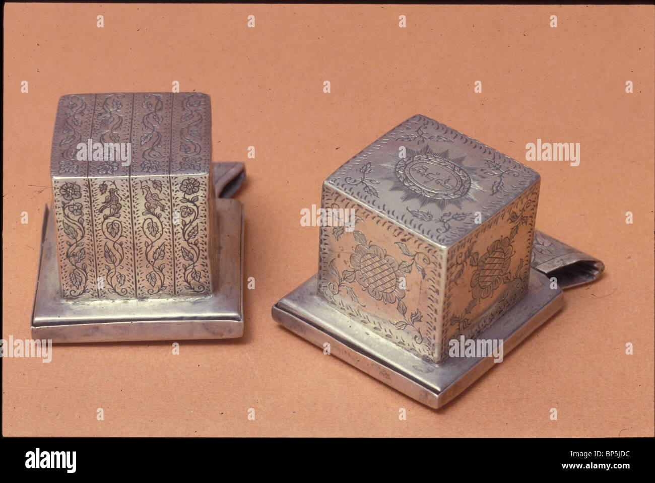 3778. SILVER MADE, ENGRAVED CONTAINERS FOR HEAD AND ARM TEFILIN Stock ...